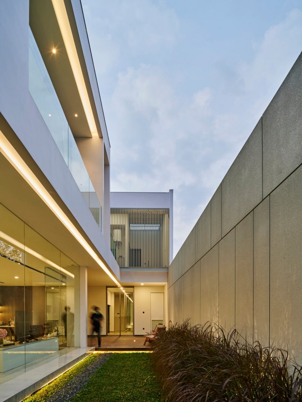 Atraktif Dengan Stacking White Box – Asrinesia