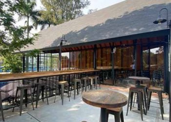 Kafe Unik di Ruang Publik - Asrinesia